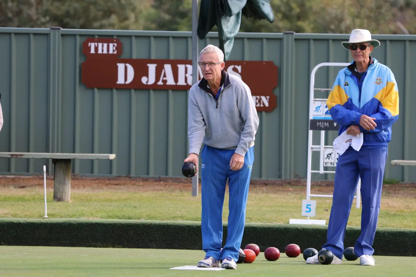 Cooma men’s bowls pairs underway